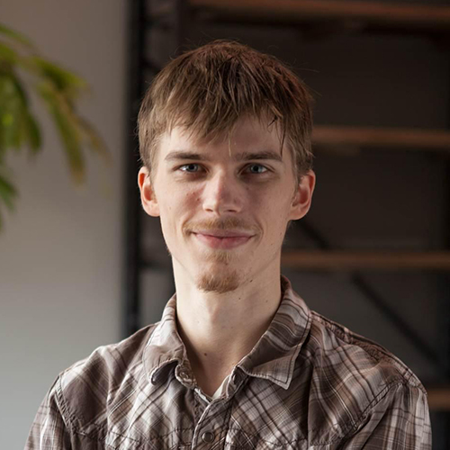 Caleb Fox boards GINX Esports TV in senior position