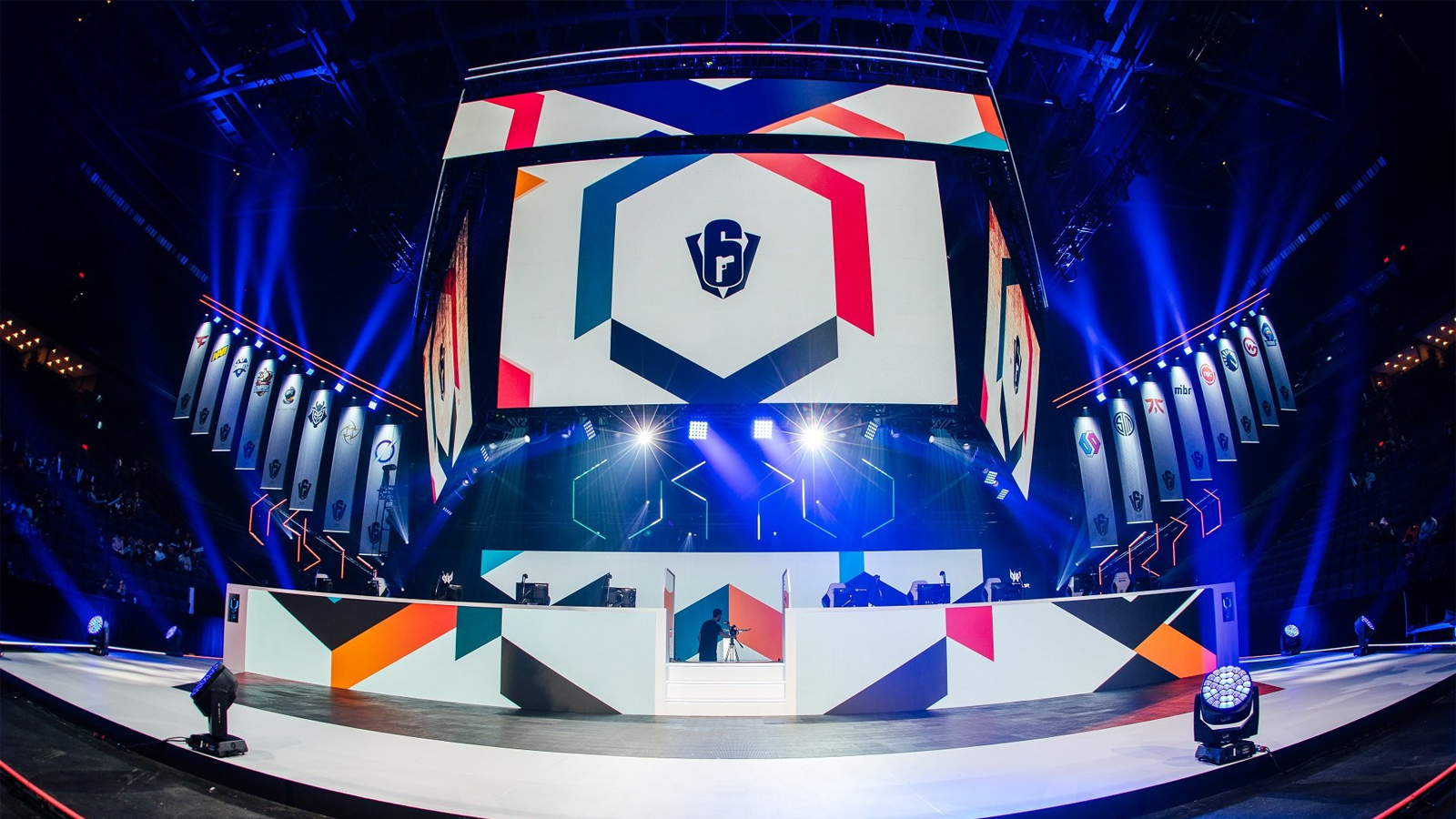 Rainbow Six Siege unveils 2021 esports plans, Six Invitational moved to May