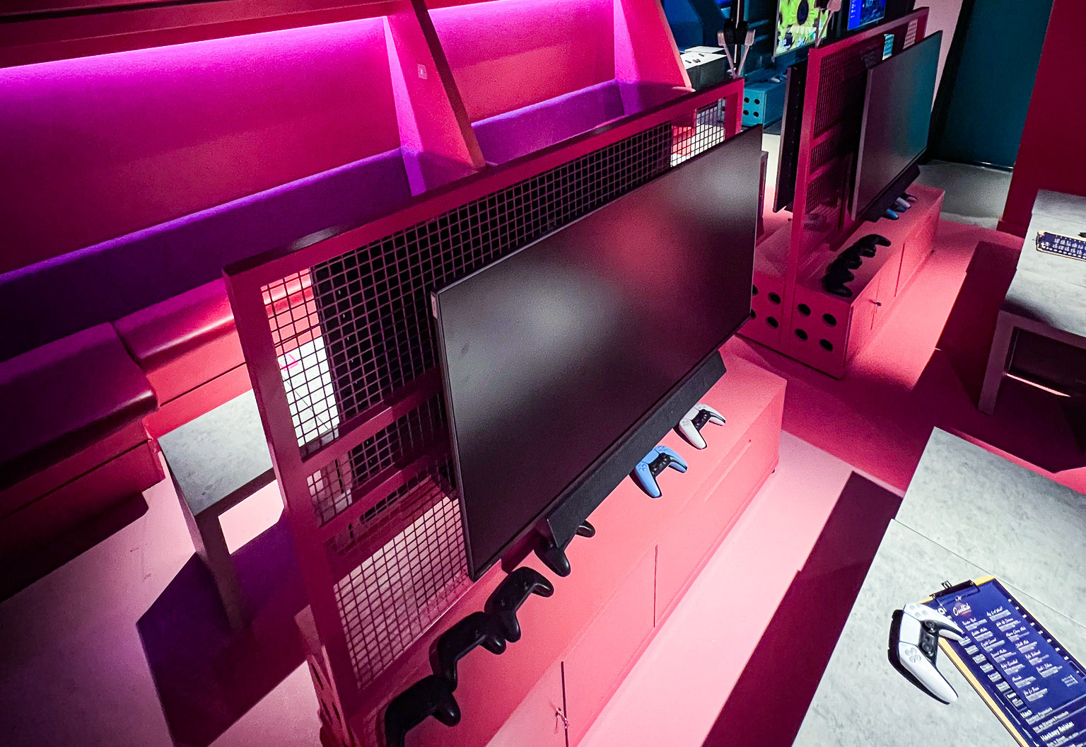 Esports bar Platform opens Canary Wharf venue