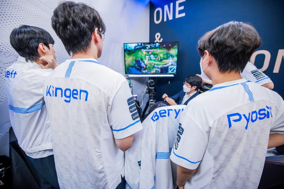 What are the best platforms for watching esports in 2026?